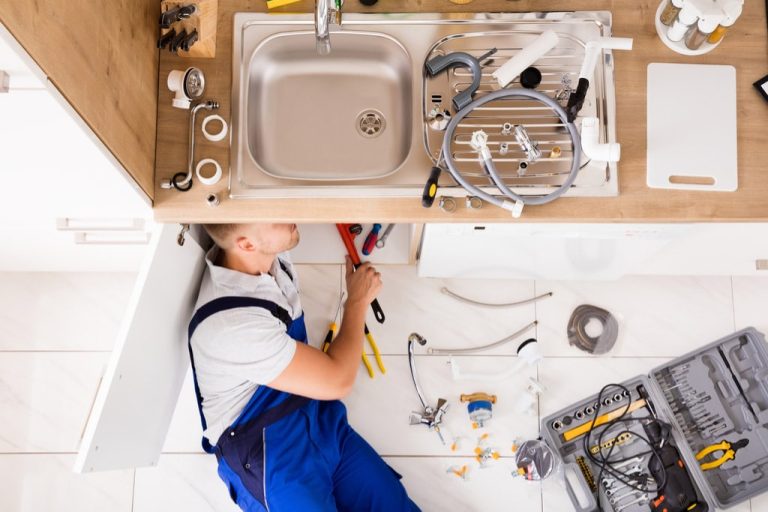 11 Must-Have Personal and Professional Traits of Plumbers in Arlington, TX